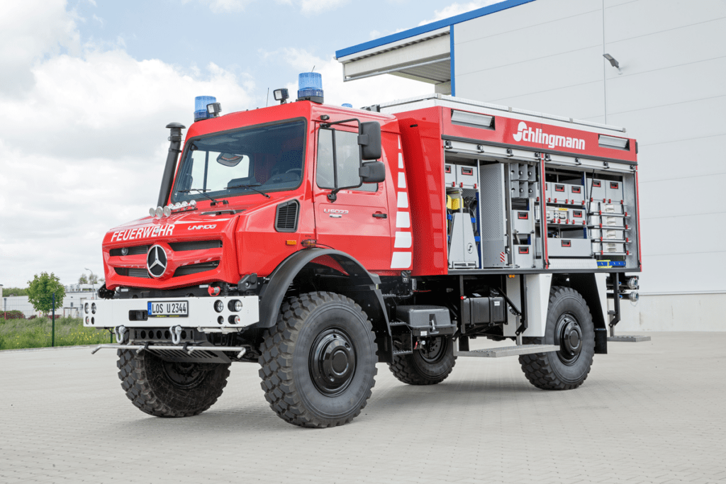 Mercedes-Benz Special Trucks zeigt Einsatzfahrzeuge auf der FIREmobil - Krafthand-Truck